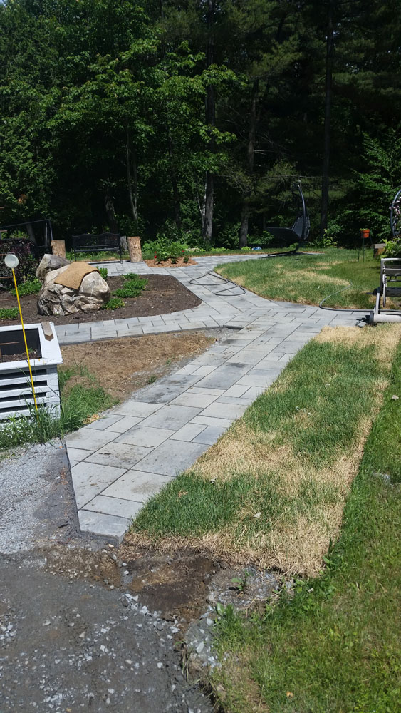 Pose de trottoire en dalle de béton aménagement paysager St-Jérôme ...
